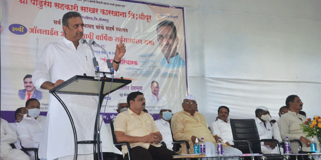 पंढरपूरातील इतर कारखान्यांच्या सभासदांचा ऊस पांडुरंग व युटोपियनच्या ...