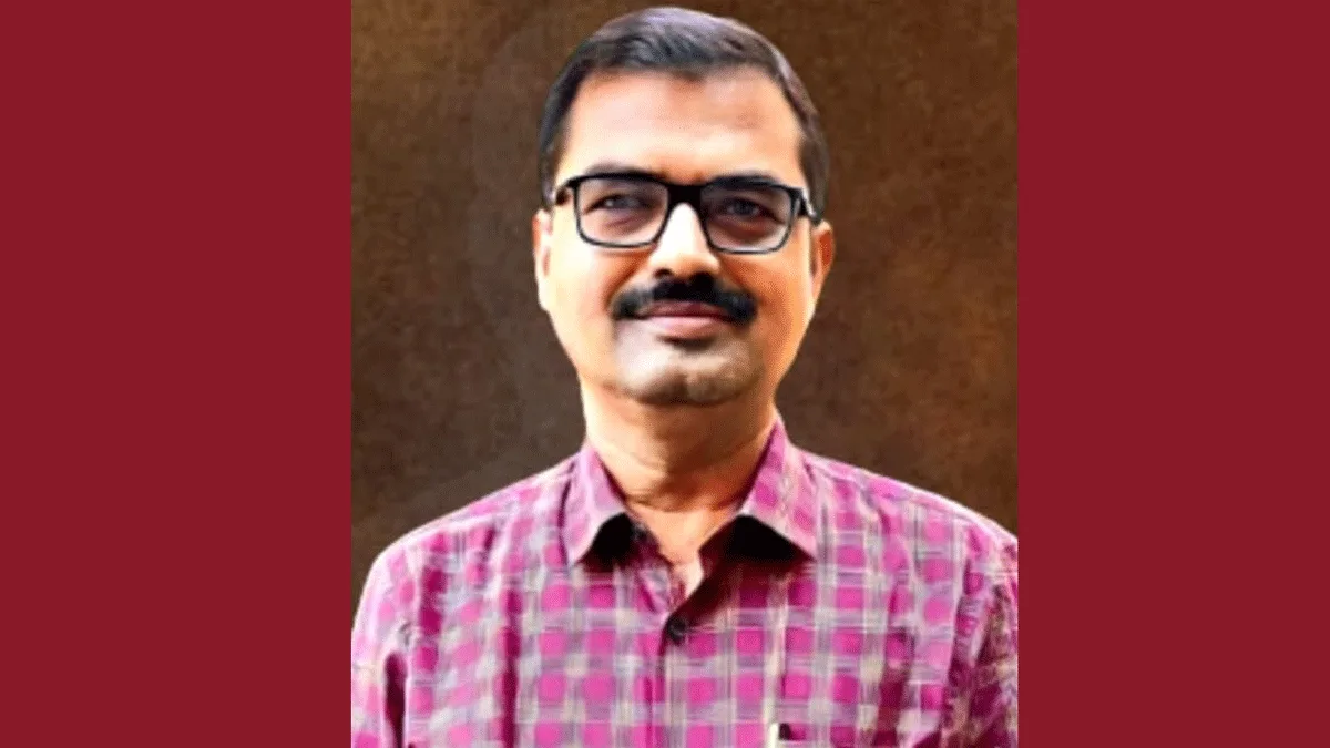 शिक्षणाधिकारी फडके यांची स्वेच्छानिवृत्ती?; सोलापूर माध्यमिक शिक्षण ...