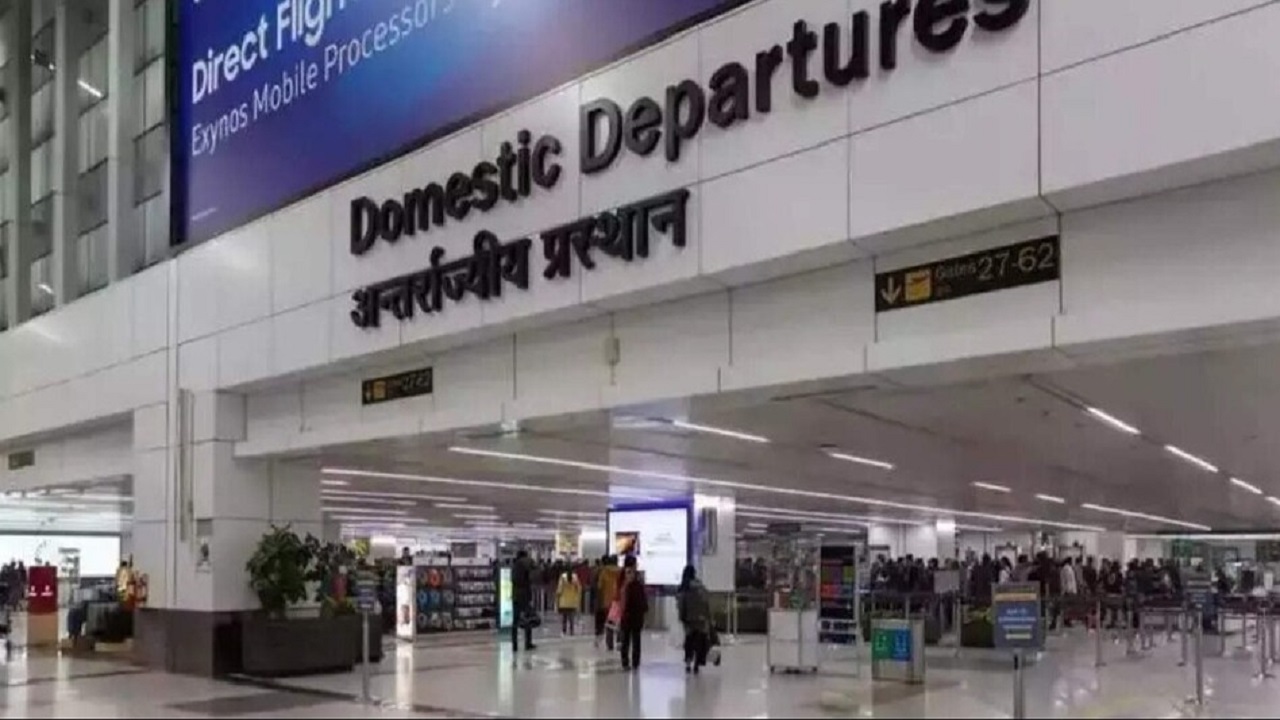 Delhi Airport Power Cut : दिल्ली विमानतळावर बत्तीगुल; कामकाज ठप्प ...
