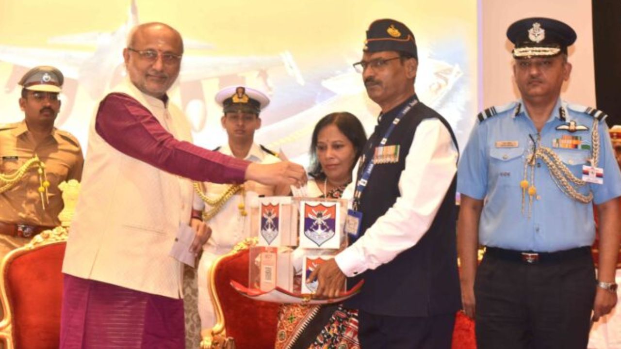 प्रत्येकाने सशस्त्र सैन्यदल ध्वजनिधीला आपले योगदान दिले पाहिजे ...